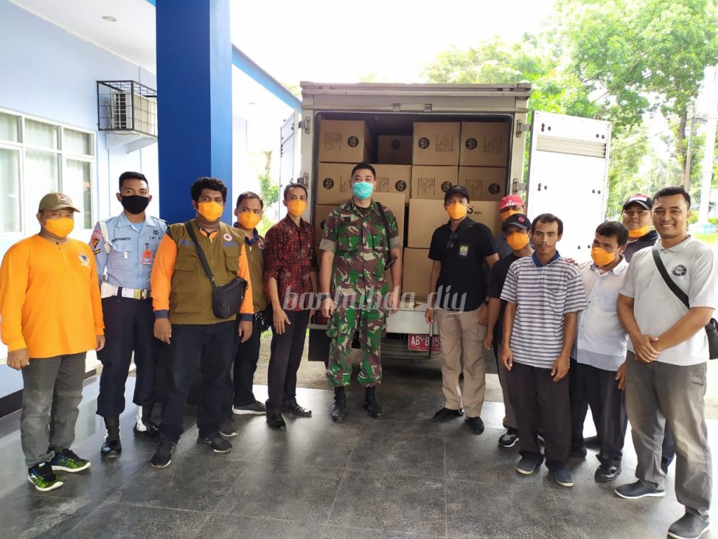 Distribusi APD dan RDT Covid-19 dari Pemerintah Pusat kepada Pemerintah ...